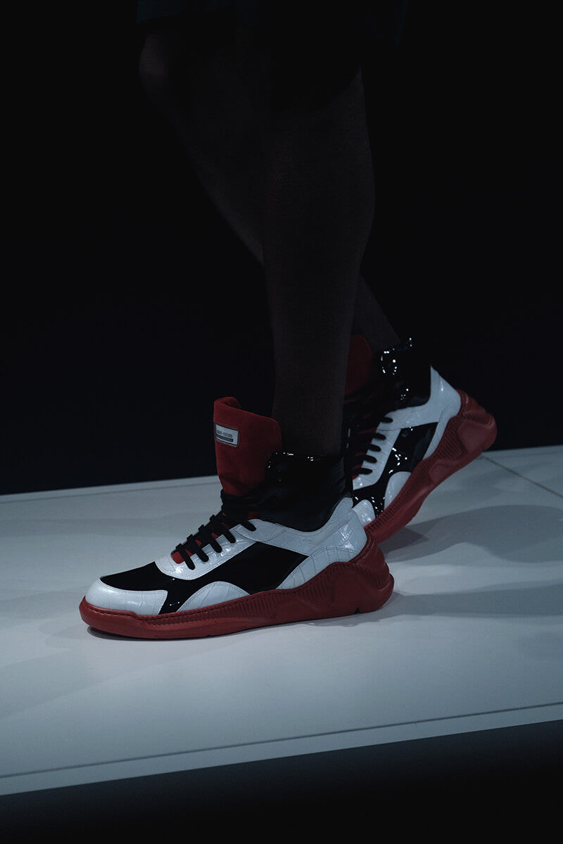 _GGVS-FUEGOS by Percy Abrams – The Shoe Circle